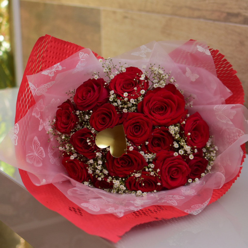 Buquê de 10 Rosas Nacionais – Floricultura e Viveiro Palmas